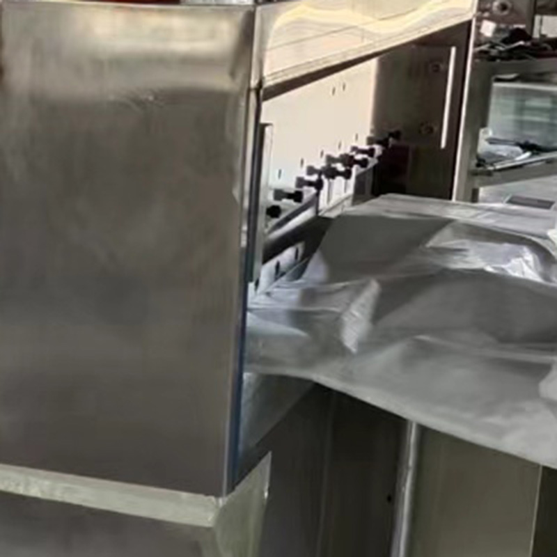 Non woven slice cutting machine