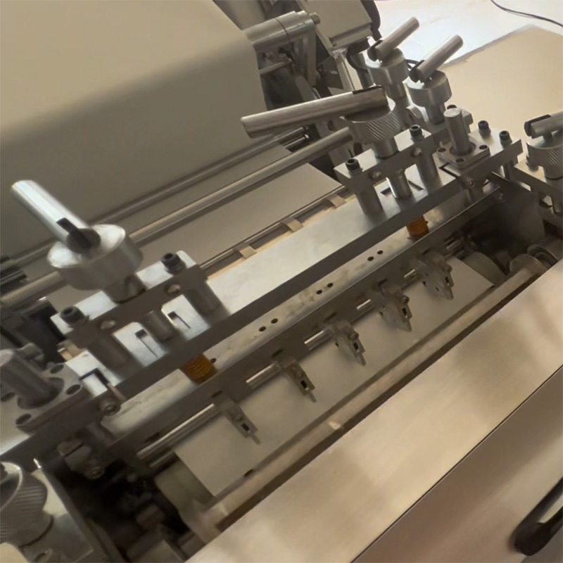 Efficient Alcohol pad making machine，alcohol pad machine