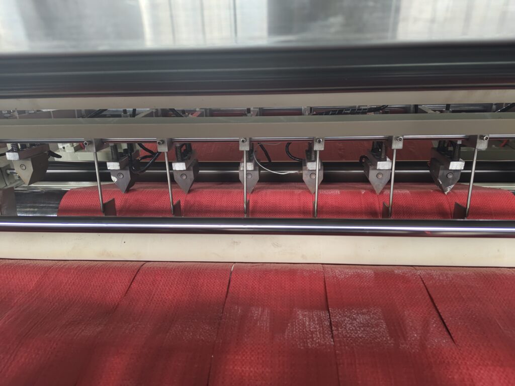 Woven Fabrics Slitting And Rewinding Machine